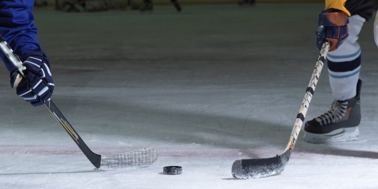 6 Best ice hockey stick handling tools & trainers (2022)